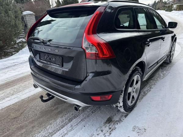 Grey Volvo XC60 2012 in Alytus, with an engine capacity of 2.00 L and mileage of 223 thousand km for 7800 €, photo 9 on AUTOMOTO.COM.LV