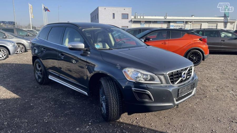 Pelēks Volvo XC60 2012 Marijampole, ar dzinēja tilpumu 2.00 L un nobraukumu 331 tūkst. km par 10490 €, foto 3 vietnē AUTOMOTO.COM.LV