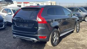 Pelēks Volvo XC60 2012 Marijampole, ar dzinēja tilpumu 2.00 L un nobraukumu 331 tūkst. km par 10490 €, foto 8 vietnē AUTOMOTO.COM.LV