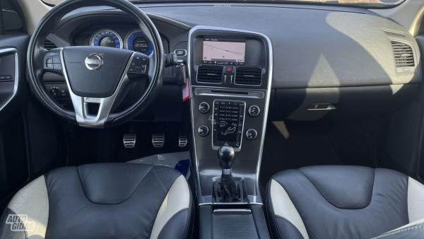 Pelēks Volvo XC60 2012 Marijampole, ar dzinēja tilpumu 2.00 L un nobraukumu 331 tūkst. km par 10490 €, foto 10 vietnē AUTOMOTO.COM.LV