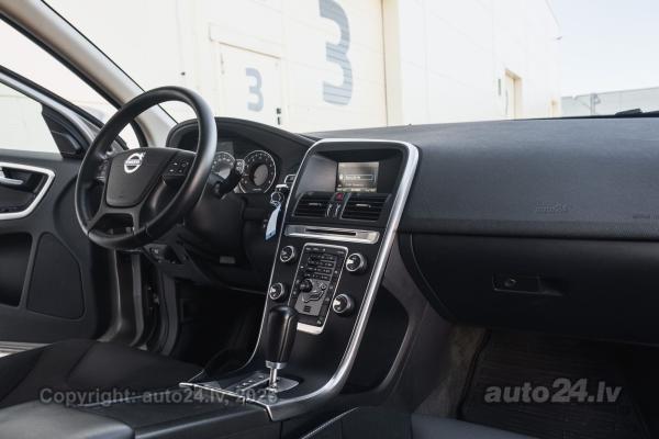Pelēks Volvo XC60 2012 Tallina, ar dzinēja tilpumu 2.00 L un nobraukumu 194 tūkst. km par 7999 €, foto 9 vietnē AUTOMOTO.COM.LV