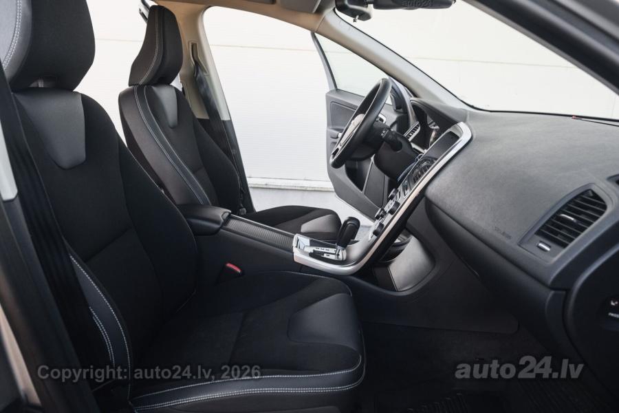 Pelēks Volvo XC60 2012 Tallina, ar dzinēja tilpumu 2.00 L un nobraukumu 194 tūkst. km par 7999 €, foto 11 vietnē AUTOMOTO.COM.LV