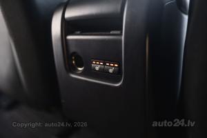 Pelēks Volvo XC60 2012 Tallina, ar dzinēja tilpumu 2.00 L un nobraukumu 194 tūkst. km par 7999 €, foto 13 vietnē AUTOMOTO.COM.LV