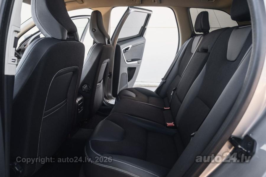 Pelēks Volvo XC60 2012 Tallina, ar dzinēja tilpumu 2.00 L un nobraukumu 194 tūkst. km par 7999 €, foto 15 vietnē AUTOMOTO.COM.LV