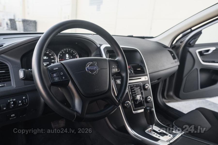 Pelēks Volvo XC60 2012 Tallina, ar dzinēja tilpumu 2.00 L un nobraukumu 194 tūkst. km par 7999 €, foto 17 vietnē AUTOMOTO.COM.LV