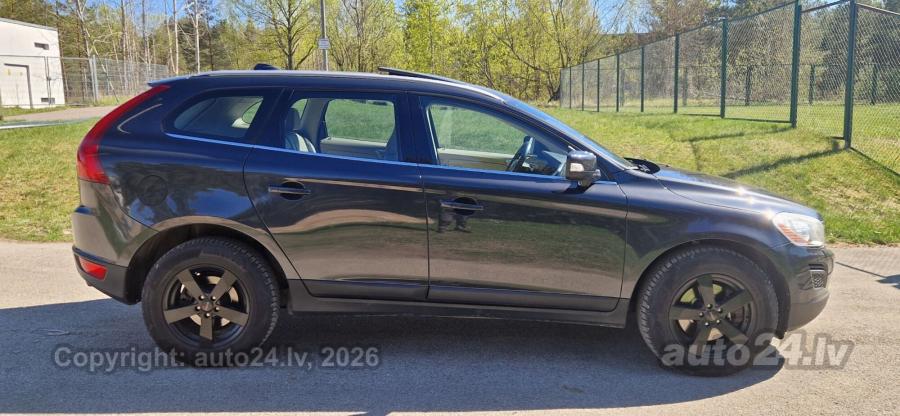 Pelēks Volvo XC60 2012 Tallina, ar dzinēja tilpumu 2.40 L un nobraukumu 239 tūkst. km par 9350 €, foto 8 vietnē AUTOMOTO.COM.LV