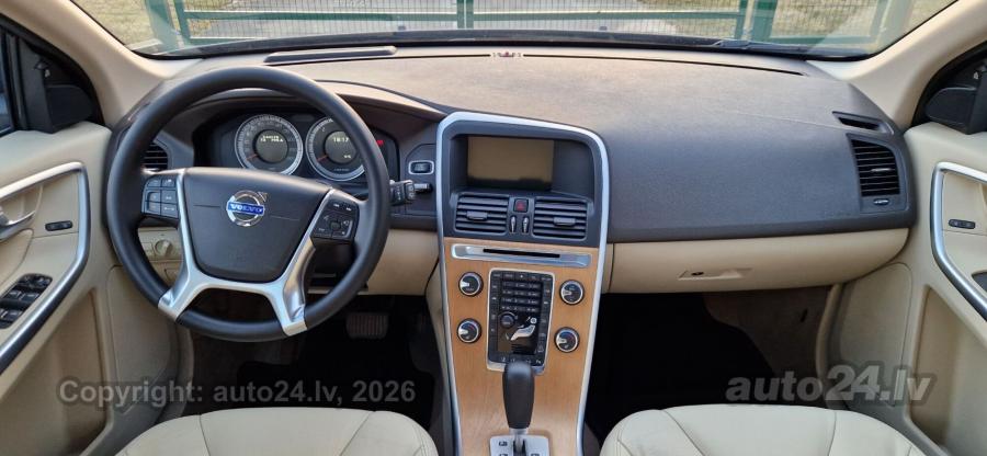 Pelēks Volvo XC60 2012 Tallina, ar dzinēja tilpumu 2.40 L un nobraukumu 239 tūkst. km par 9350 €, foto 11 vietnē AUTOMOTO.COM.LV