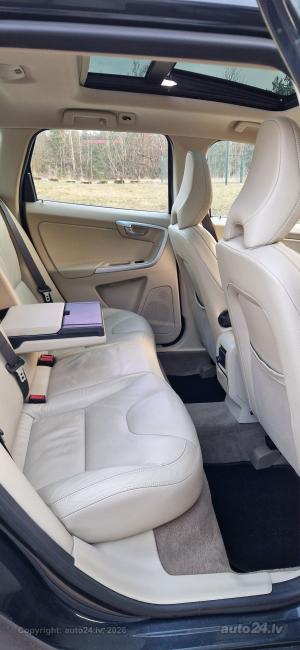 Pelēks Volvo XC60 2012 Tallina, ar dzinēja tilpumu 2.40 L un nobraukumu 239 tūkst. km par 9350 €, foto 15 vietnē AUTOMOTO.COM.LV