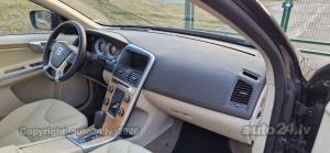 Pelēks Volvo XC60 2012 Tallina, ar dzinēja tilpumu 2.40 L un nobraukumu 239 tūkst. km par 9350 €, foto 24 vietnē AUTOMOTO.COM.LV