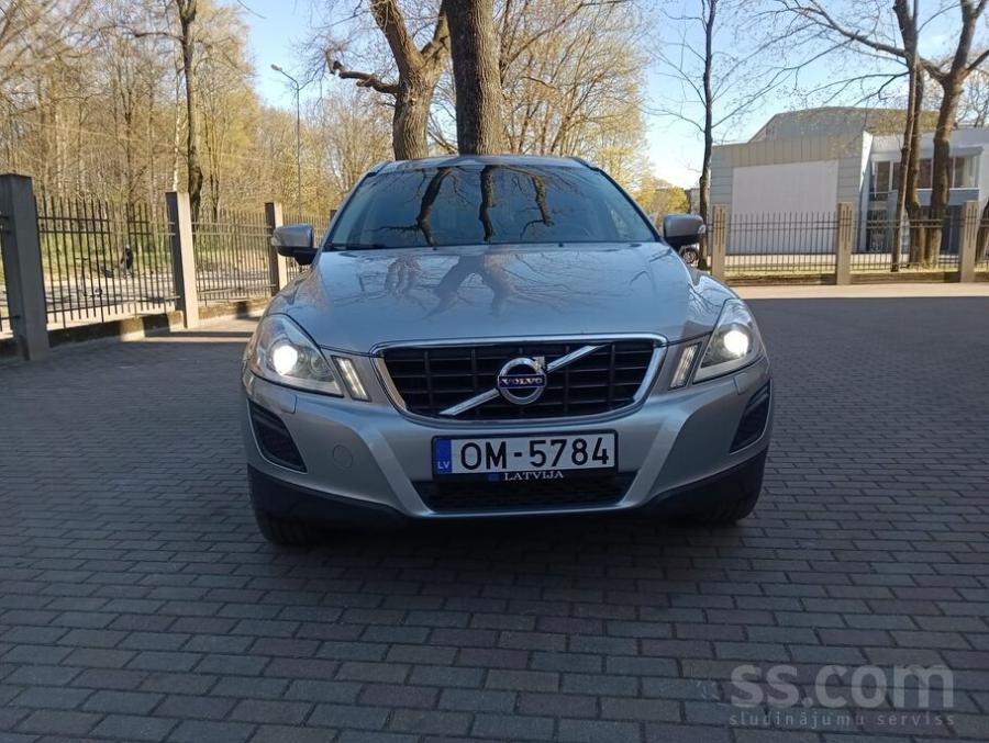 Серый Вольво ХС60 2012 в Рига, объемом двигателя 2.00 л и пробегом 171 тыс. км за 11550 €, фото 4 на AUTOMOTO.COM.LV
