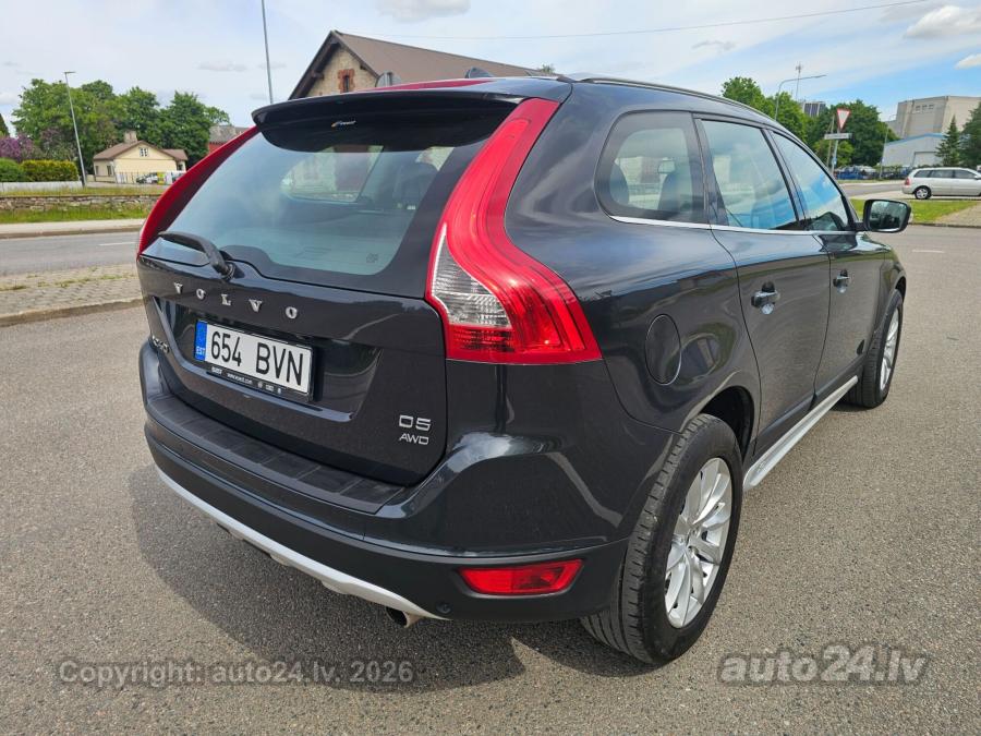 Pelēks Volvo XC60 2012 Paide, ar dzinēja tilpumu 2.40 L un nobraukumu 274 tūkst. km par 8950 €, foto 5 vietnē AUTOMOTO.COM.LV