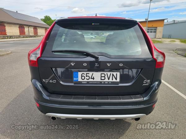 Pelēks Volvo XC60 2012 Paide, ar dzinēja tilpumu 2.40 L un nobraukumu 274 tūkst. km par 8950 €, foto 5 vietnē AUTOMOTO.COM.LV
