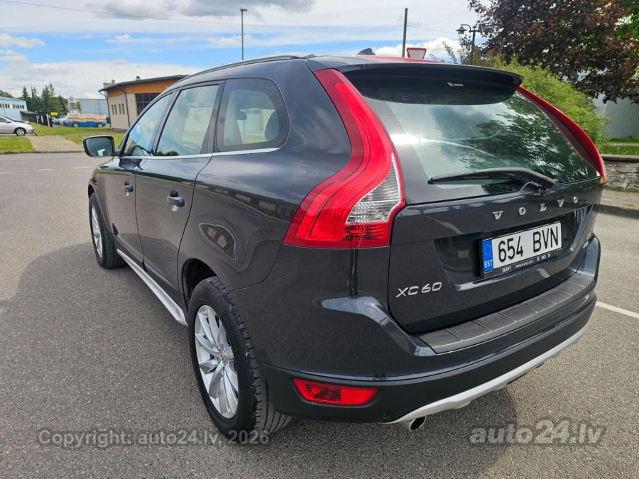 Pelēks Volvo XC60 2012 Paide, ar dzinēja tilpumu 2.40 L un nobraukumu 274 tūkst. km par 8950 €, foto 7 vietnē AUTOMOTO.COM.LV