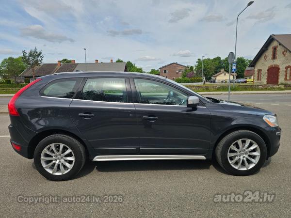 Pelēks Volvo XC60 2012 Paide, ar dzinēja tilpumu 2.40 L un nobraukumu 274 tūkst. km par 8950 €, foto 7 vietnē AUTOMOTO.COM.LV