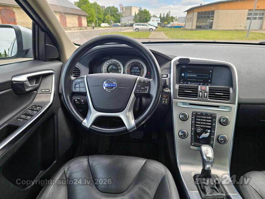Pelēks Volvo XC60 2012 Paide, ar dzinēja tilpumu 2.40 L un nobraukumu 274 tūkst. km par 8950 €, foto 10 vietnē AUTOMOTO.COM.LV