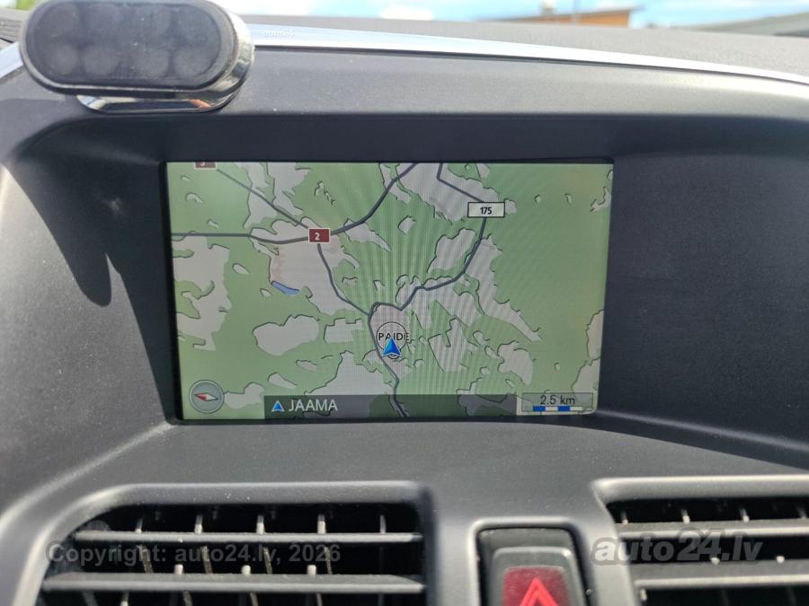 Pelēks Volvo XC60 2012 Paide, ar dzinēja tilpumu 2.40 L un nobraukumu 274 tūkst. km par 8950 €, foto 14 vietnē AUTOMOTO.COM.LV