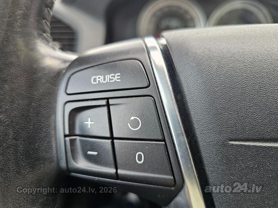 Pelēks Volvo XC60 2012 Paide, ar dzinēja tilpumu 2.40 L un nobraukumu 274 tūkst. km par 8950 €, foto 20 vietnē AUTOMOTO.COM.LV