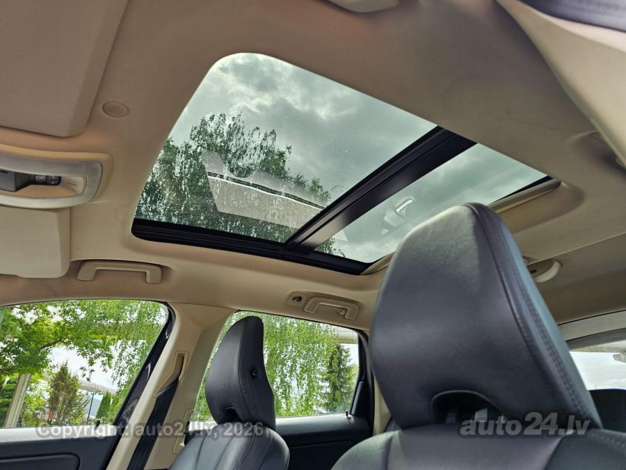 Pelēks Volvo XC60 2012 Paide, ar dzinēja tilpumu 2.40 L un nobraukumu 274 tūkst. km par 8950 €, foto 22 vietnē AUTOMOTO.COM.LV