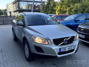 Grey Volvo XC60 2012 in Riga, with an engine capacity of 2.00 L and mileage of 194 thousand km for 9700 €, photo 3 on AUTOMOTO.COM.LV