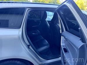 Grey Volvo XC60 2012 in Riga, with an engine capacity of 2.00 L and mileage of 194 thousand km for 9700 €, photo 10 on AUTOMOTO.COM.LV