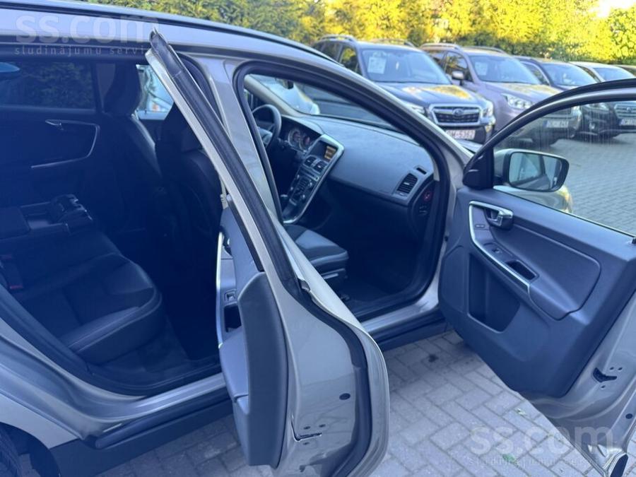 Grey Volvo XC60 2012 in Riga, with an engine capacity of 2.00 L and mileage of 194 thousand km for 9700 €, photo 11 on AUTOMOTO.COM.LV