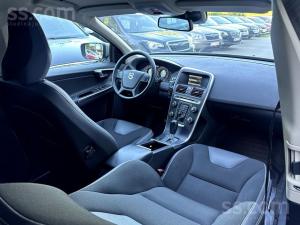 Grey Volvo XC60 2012 in Riga, with an engine capacity of 2.00 L and mileage of 194 thousand km for 9700 €, photo 12 on AUTOMOTO.COM.LV