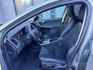 Grey Volvo XC60 2012 in Riga, with an engine capacity of 2.00 L and mileage of 194 thousand km for 9700 €, photo 15 on AUTOMOTO.COM.LV