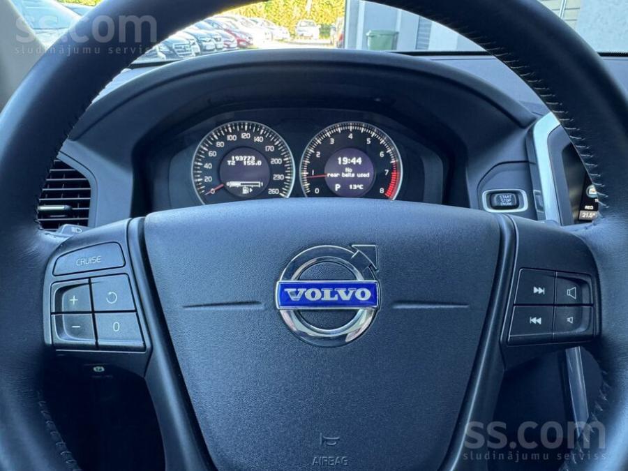 Grey Volvo XC60 2012 in Riga, with an engine capacity of 2.00 L and mileage of 194 thousand km for 9700 €, photo 22 on AUTOMOTO.COM.LV