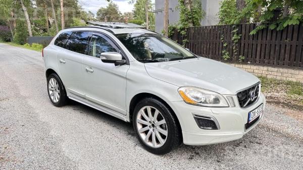 Pelēks Volvo XC60 2012 Rīga, ar dzinēja tilpumu 2.40 L un nobraukumu 317 tūkst. km par 8150 €, foto 6 vietnē AUTOMOTO.COM.LV