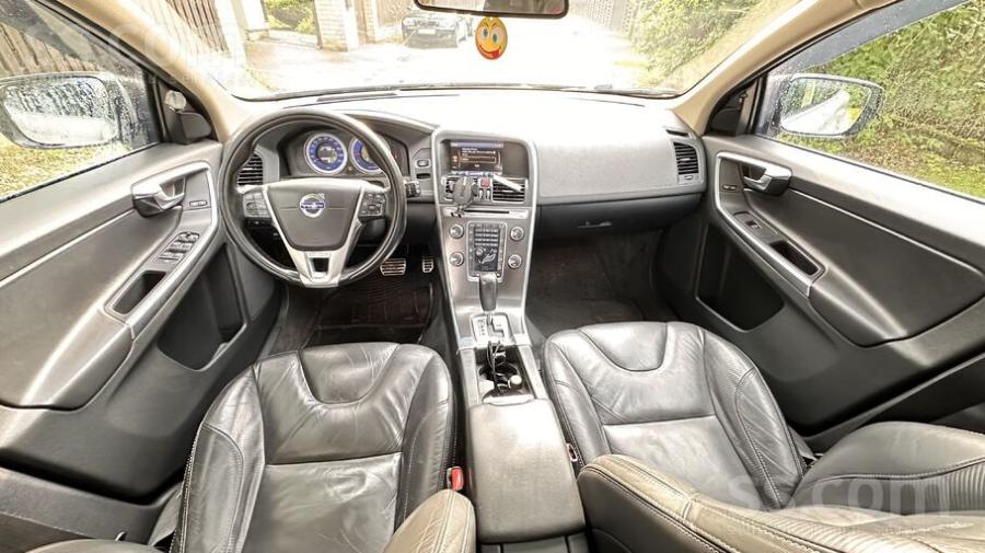 Grey Volvo XC60 2012 in Riga, with an engine capacity of 2.40 L and mileage of 317 thousand km for 8150 €, photo 12 on AUTOMOTO.COM.LV