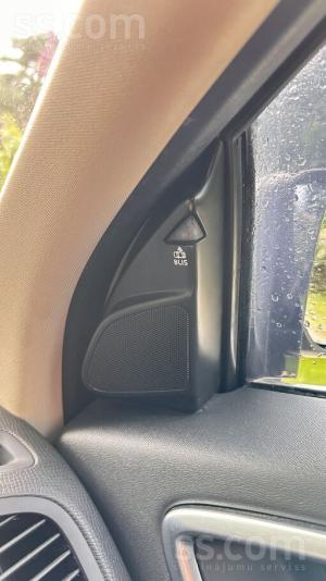 Grey Volvo XC60 2012 in Riga, with an engine capacity of 2.40 L and mileage of 317 thousand km for 8150 €, photo 18 on AUTOMOTO.COM.LV