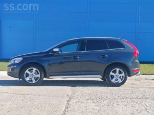 Grey Volvo XC60 2012 in Riga, with an engine capacity of 2.40 L and mileage of 335 thousand km for 9490 €, photo 9 on AUTOMOTO.COM.LV