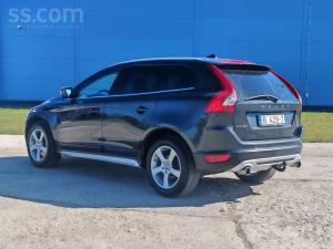 Grey Volvo XC60 2012 in Riga, with an engine capacity of 2.40 L and mileage of 335 thousand km for 9490 €, photo 10 on AUTOMOTO.COM.LV