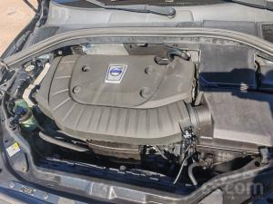 Grey Volvo XC60 2012 in Riga, with an engine capacity of 2.40 L and mileage of 335 thousand km for 9490 €, photo 14 on AUTOMOTO.COM.LV