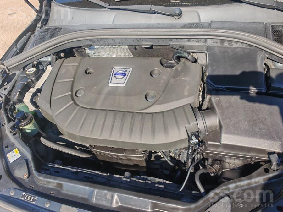 Grey Volvo XC60 2012 in Riga, with an engine capacity of 2.40 L and mileage of 335 thousand km for 9490 €, photo 14 on AUTOMOTO.COM.LV