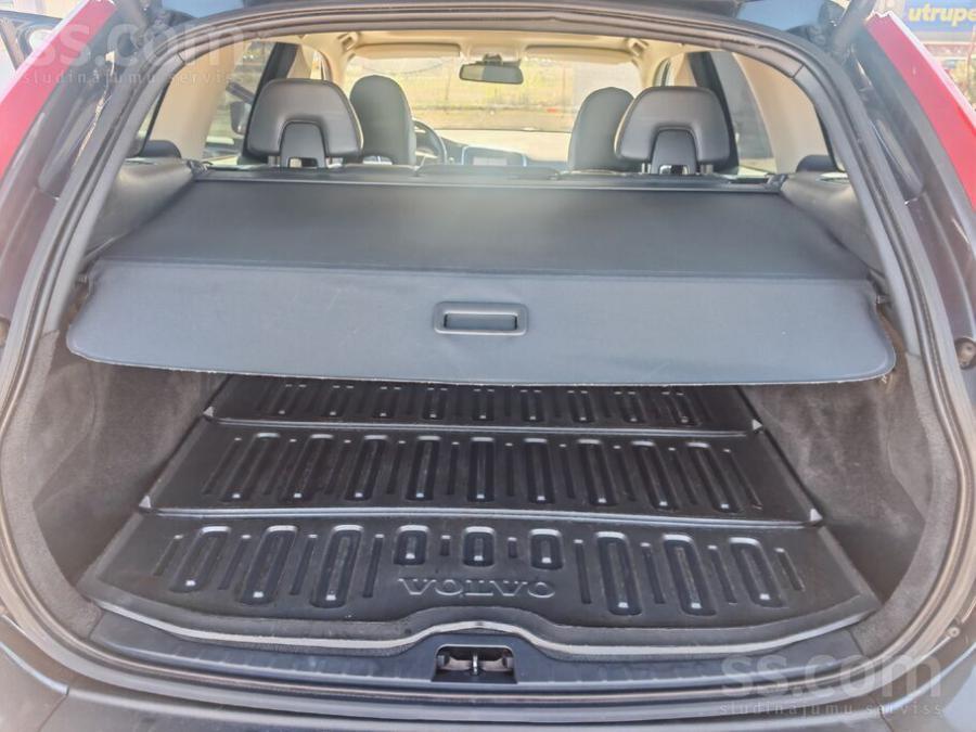 Grey Volvo XC60 2012 in Riga, with an engine capacity of 2.40 L and mileage of 335 thousand km for 9490 €, photo 24 on AUTOMOTO.COM.LV