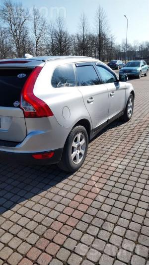 Pelēks Volvo XC60 2012 Ventspils, ar dzinēja tilpumu 2.00 L un nobraukumu 340 tūkst. km par 5000 €, foto 1 vietnē AUTOMOTO.COM.LV