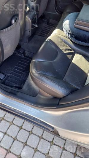 Pelēks Volvo XC60 2012 Ventspils, ar dzinēja tilpumu 2.00 L un nobraukumu 340 tūkst. km par 5000 €, foto 10 vietnē AUTOMOTO.COM.LV