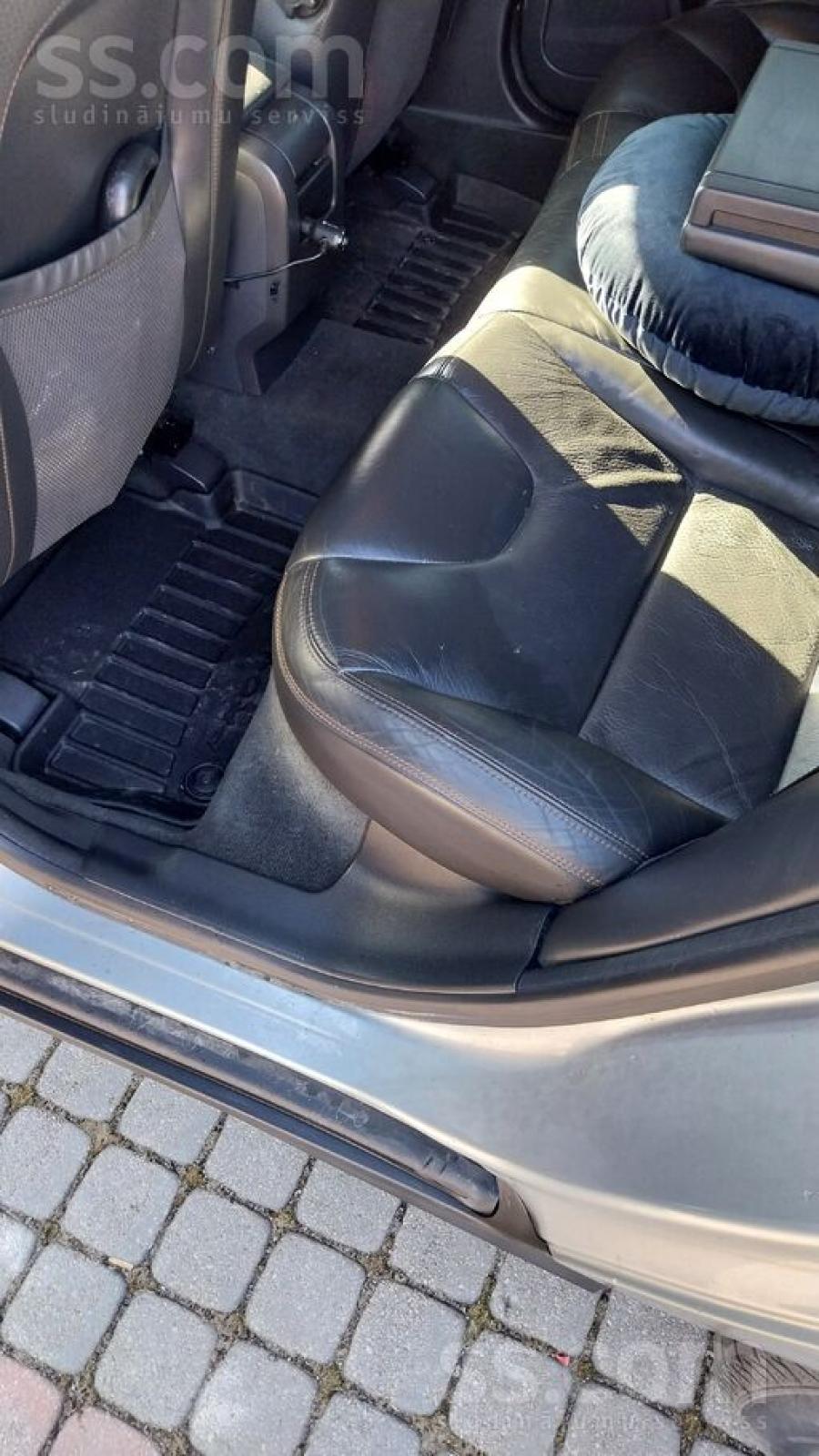 Pelēks Volvo XC60 2012 Ventspils, ar dzinēja tilpumu 2.00 L un nobraukumu 340 tūkst. km par 5000 €, foto 10 vietnē AUTOMOTO.COM.LV