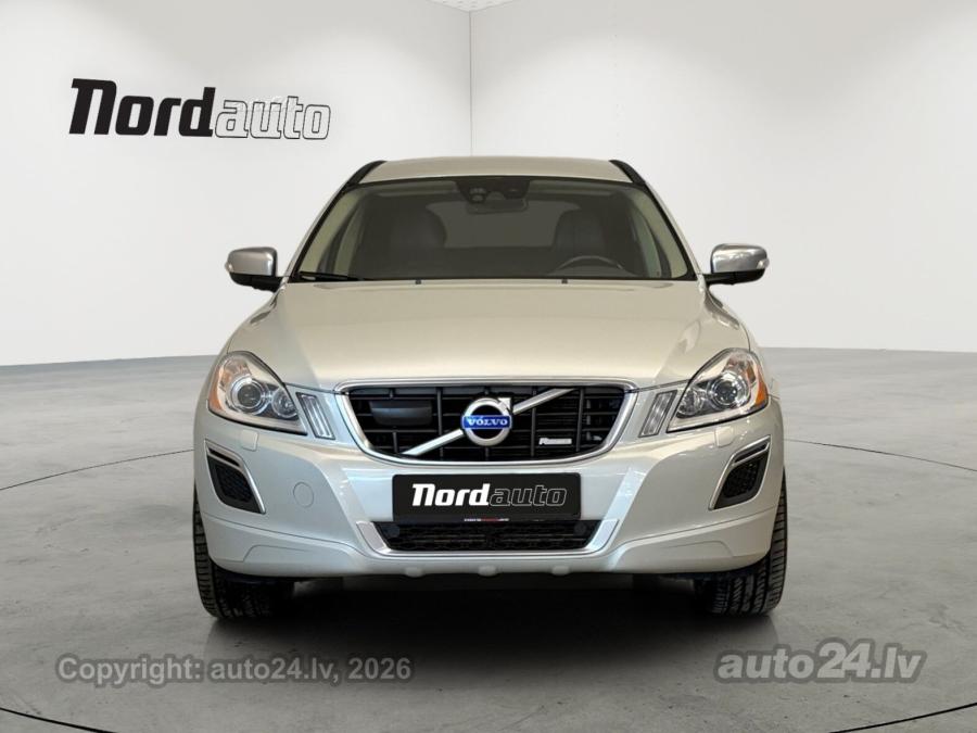 Grey Volvo XC60 2012 in Tallinn, with an engine capacity of 2.40 L and mileage of 187 thousand km for 12500 €, photo 4 on AUTOMOTO.COM.LV