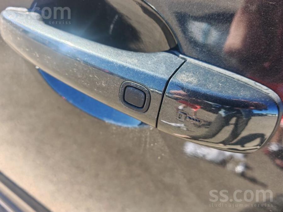 Pelēks Volvo XC60 2012 Rīga, ar dzinēja tilpumu 2.40 L un nobraukumu 335 tūkst. km par 9490 €, foto 19 vietnē AUTOMOTO.COM.LV