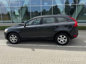 Grey Volvo XC60 2012 in Rezekne, with an engine capacity of 2.00 L and mileage of 257 thousand km for 8900 €, photo 3 on AUTOMOTO.COM.LV