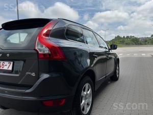 Grey Volvo XC60 2012 in Rezekne, with an engine capacity of 2.00 L and mileage of 257 thousand km for 8900 €, photo 7 on AUTOMOTO.COM.LV