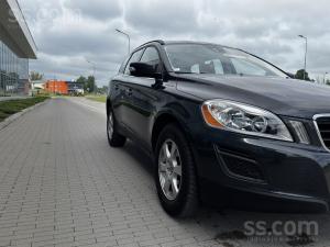 Grey Volvo XC60 2012 in Rezekne, with an engine capacity of 2.00 L and mileage of 257 thousand km for 8900 €, photo 8 on AUTOMOTO.COM.LV