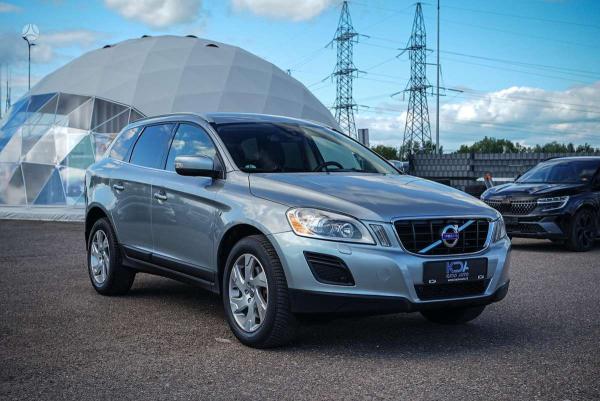 Grey Volvo XC60 2012 in Marijampole, with an engine capacity of 2.40 L and mileage of 190 thousand km for 10950 €, photo 1 on AUTOMOTO.COM.LV