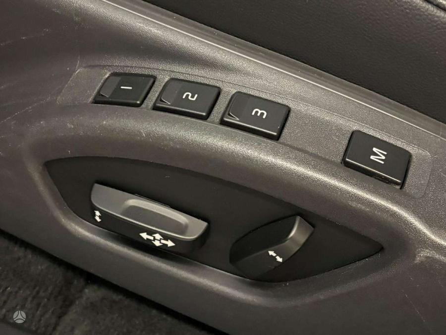 Pelēks Volvo XC60 2012 Marijampole, ar dzinēja tilpumu 2.40 L un nobraukumu 200 tūkst. km par 11750 €, foto 8 vietnē AUTOMOTO.COM.LV