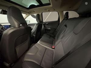 Pelēks Volvo XC60 2012 Marijampole, ar dzinēja tilpumu 2.40 L un nobraukumu 200 tūkst. km par 11750 €, foto 10 vietnē AUTOMOTO.COM.LV