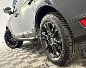 Pelēks Volvo XC60 2012 Marijampole, ar dzinēja tilpumu 2.40 L un nobraukumu 200 tūkst. km par 11750 €, foto 29 vietnē AUTOMOTO.COM.LV