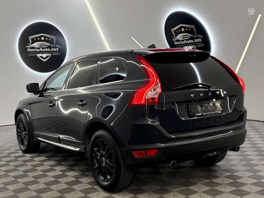 Pelēks Volvo XC60 2012 Marijampole, ar dzinēja tilpumu 2.40 L un nobraukumu 200 tūkst. km par 11750 €, foto 31 vietnē AUTOMOTO.COM.LV