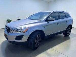Pelēks Volvo XC60 2012 Jūrmala, ar dzinēja tilpumu 2.00 L un nobraukumu 263 tūkst. km par 10495 €, foto 3 vietnē AUTOMOTO.COM.LV